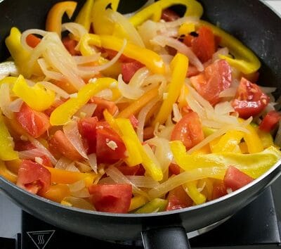 Lecso (Lecsó) | Traditional Hungarian Vegetable Stew | 3 Simple Steps